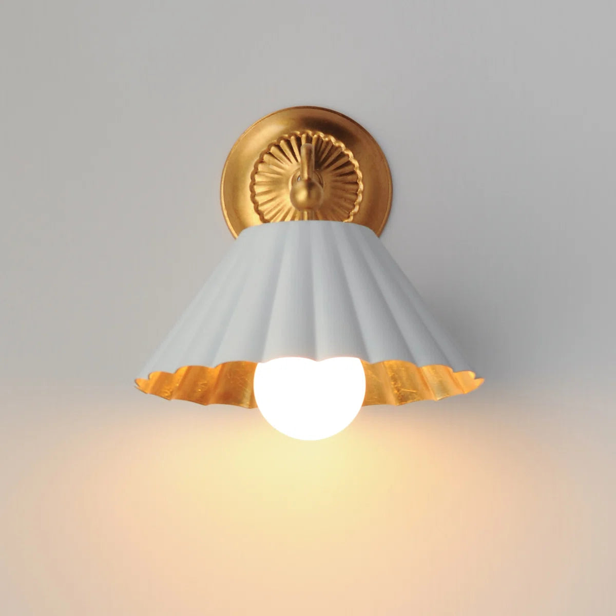 Vesta Farmhouse Gold Leaf Scallop Wall Sconce | LuciaLiving – Lucia Living